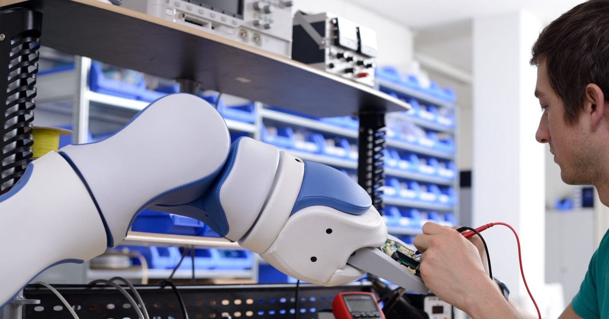 Mechatronics & Robotics: Innovative Engineering Solutions | Helbling ...